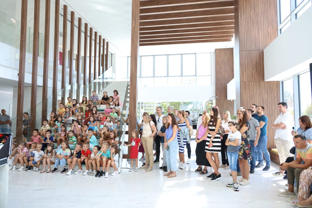 First-grade Delta Kids - Delta Holding